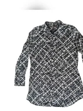 Jessica | Tops | Jessica Black White Patterned Buttonfront Top 30 ...